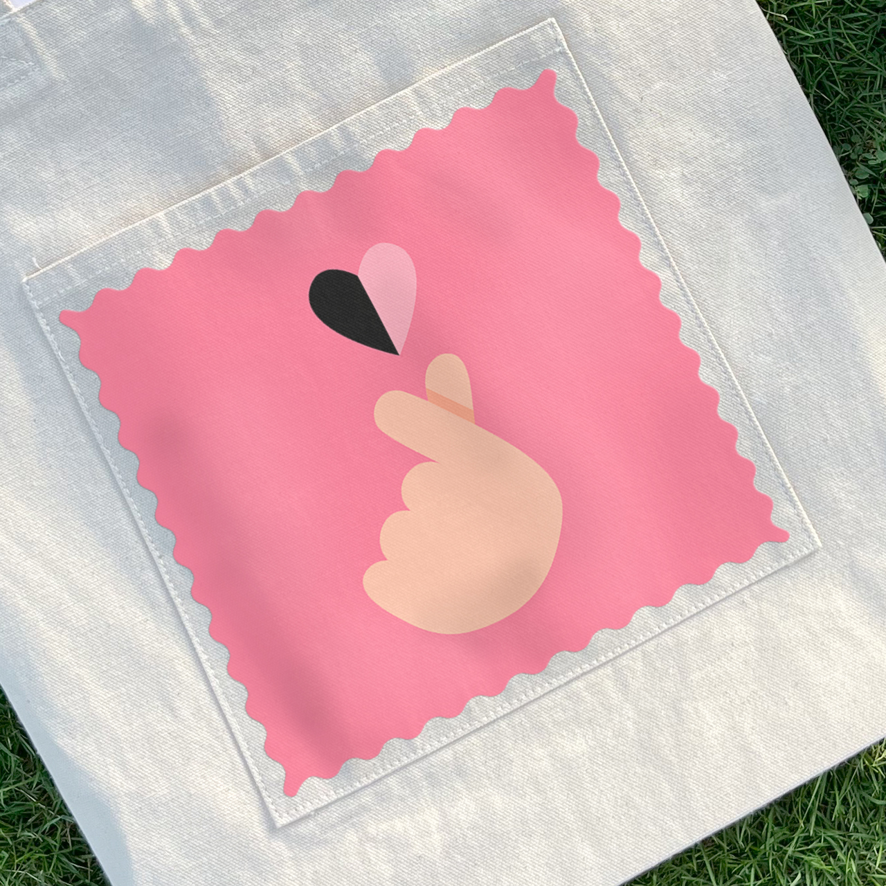 Pop Heart Designer Tote Bags | Zoomin